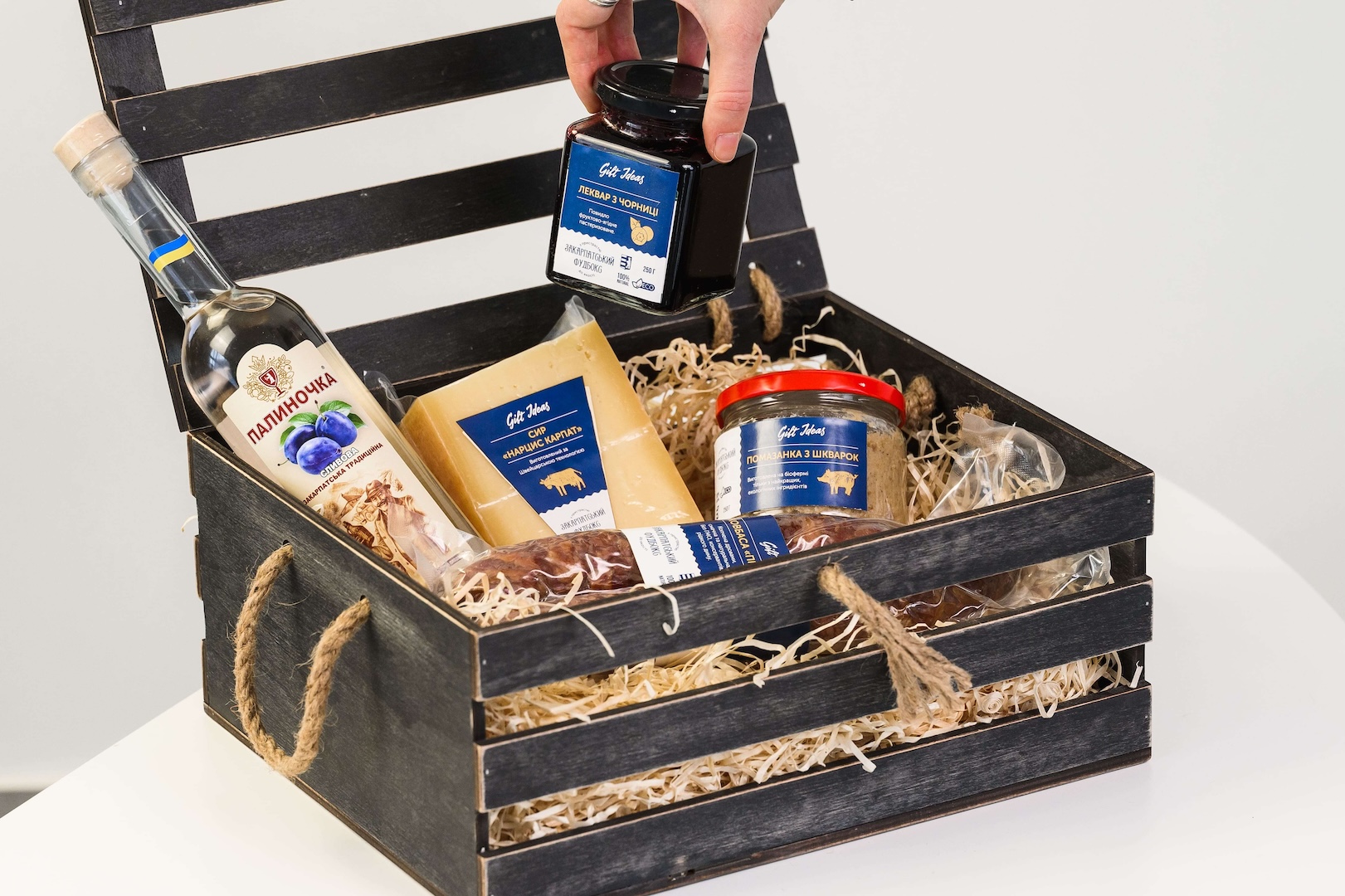 Подарункові food-бокси з делікатесами для компаній | Gift Ideas